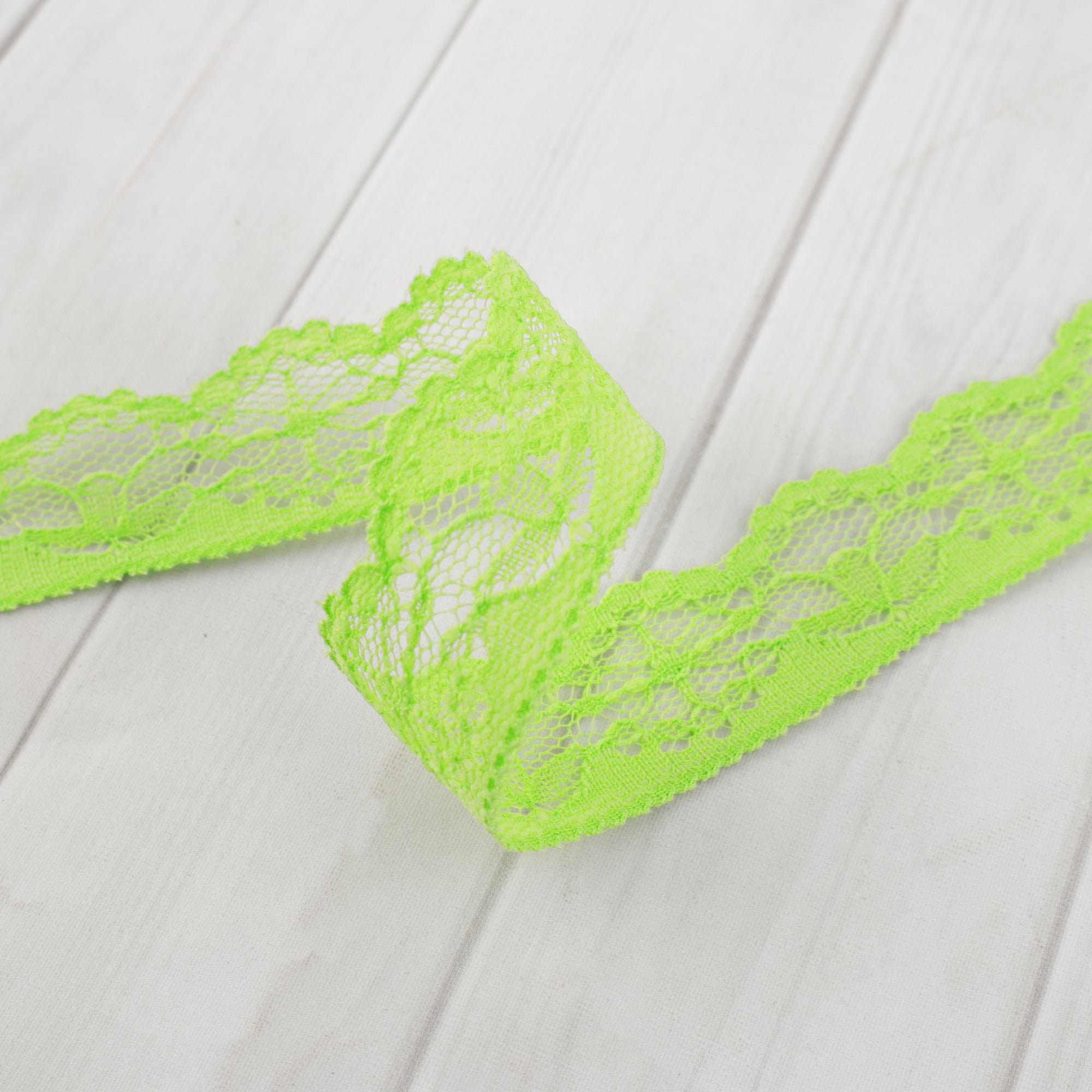24mm Frilled Lace - Lime – Fabricville